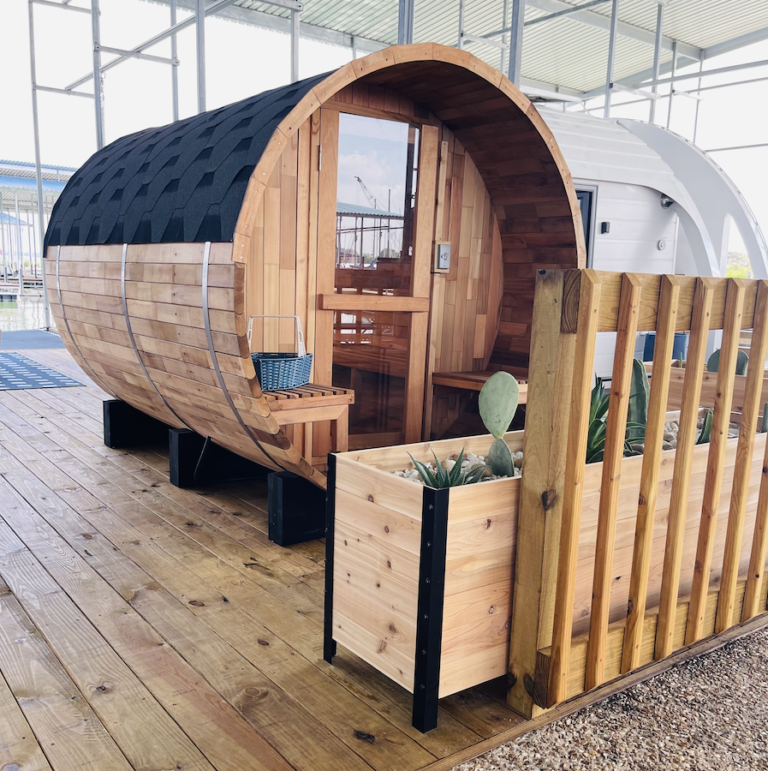 Luxury Floating Hotel Suites - Love and Boat